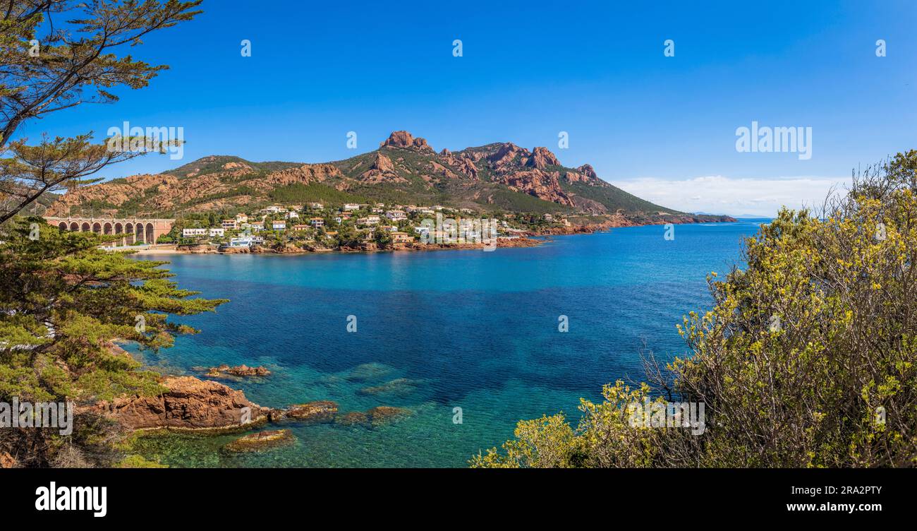 France, Var, Saint-Raphaël, calanque d'Anthéor, Saint Pilon et Cap Roux ...