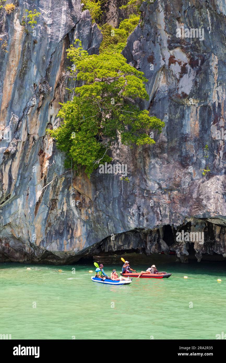 Thaïlande, province de Phang Nga, parc national de Ao Phang Nga, baie ...