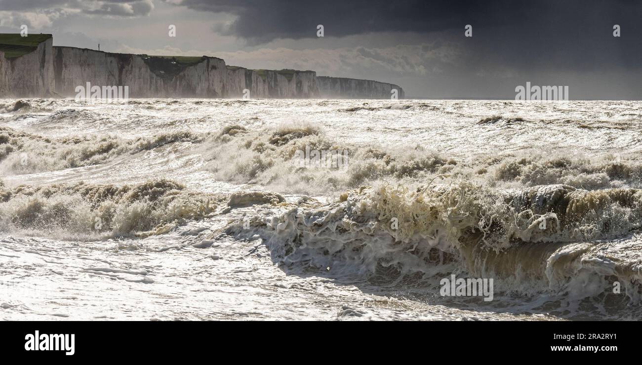 France, somme, Baie de somme, Ault, Storm Noa à Ault, vents à 120 km/h ...