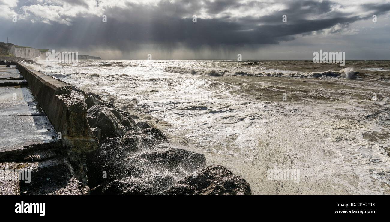 France, somme, Baie de somme, Ault, Storm Noa à Ault, vents à 120 km/h ...