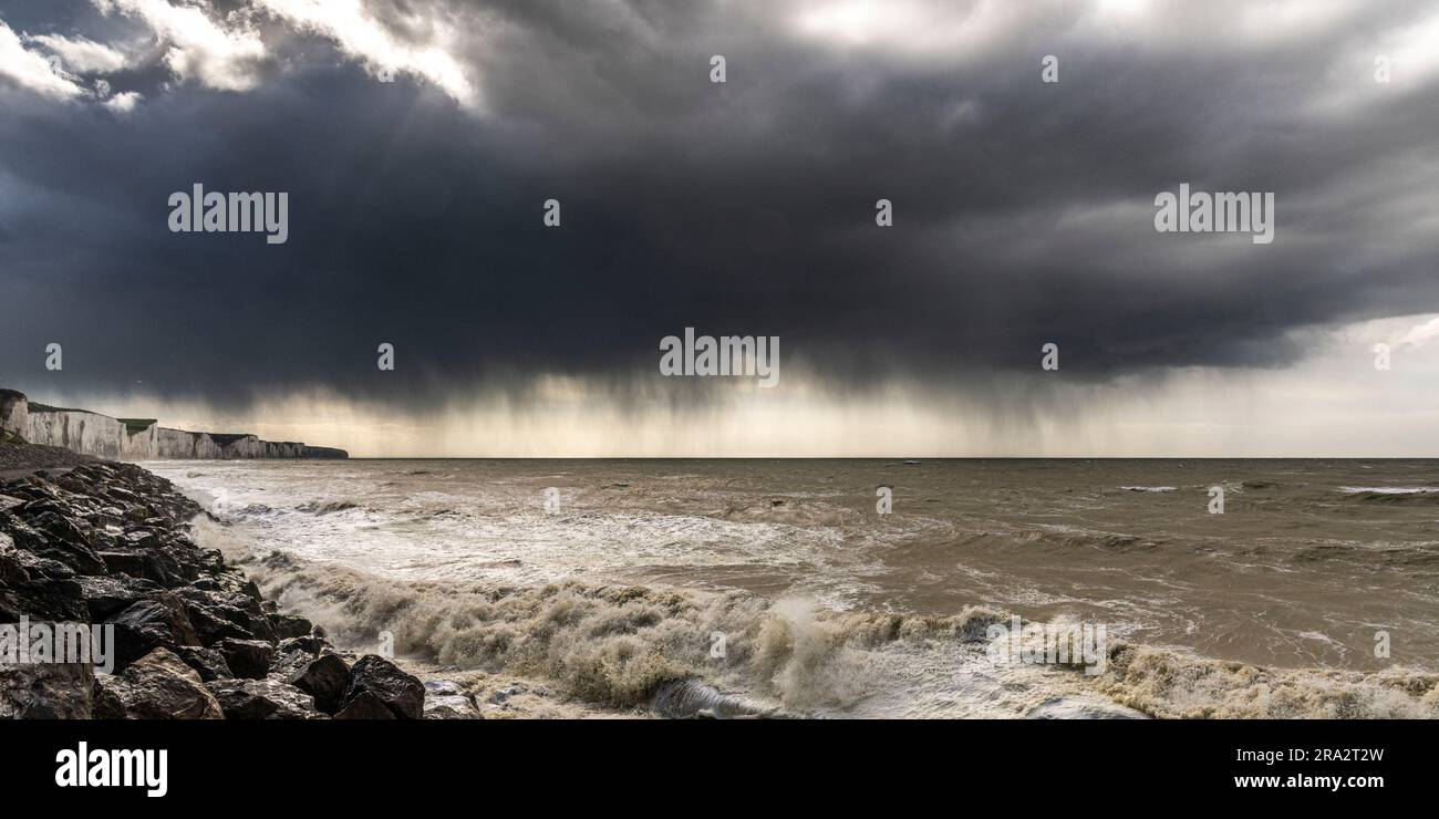 France, somme, Baie de somme, Ault, Storm Noa à Ault, vents à 120 km/h ...