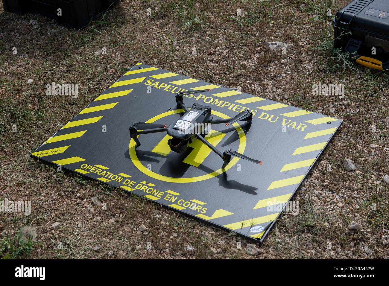 Une base de drones utilisée pour combattre les incendies par les pompiers de SDIS 83. Le Service ...