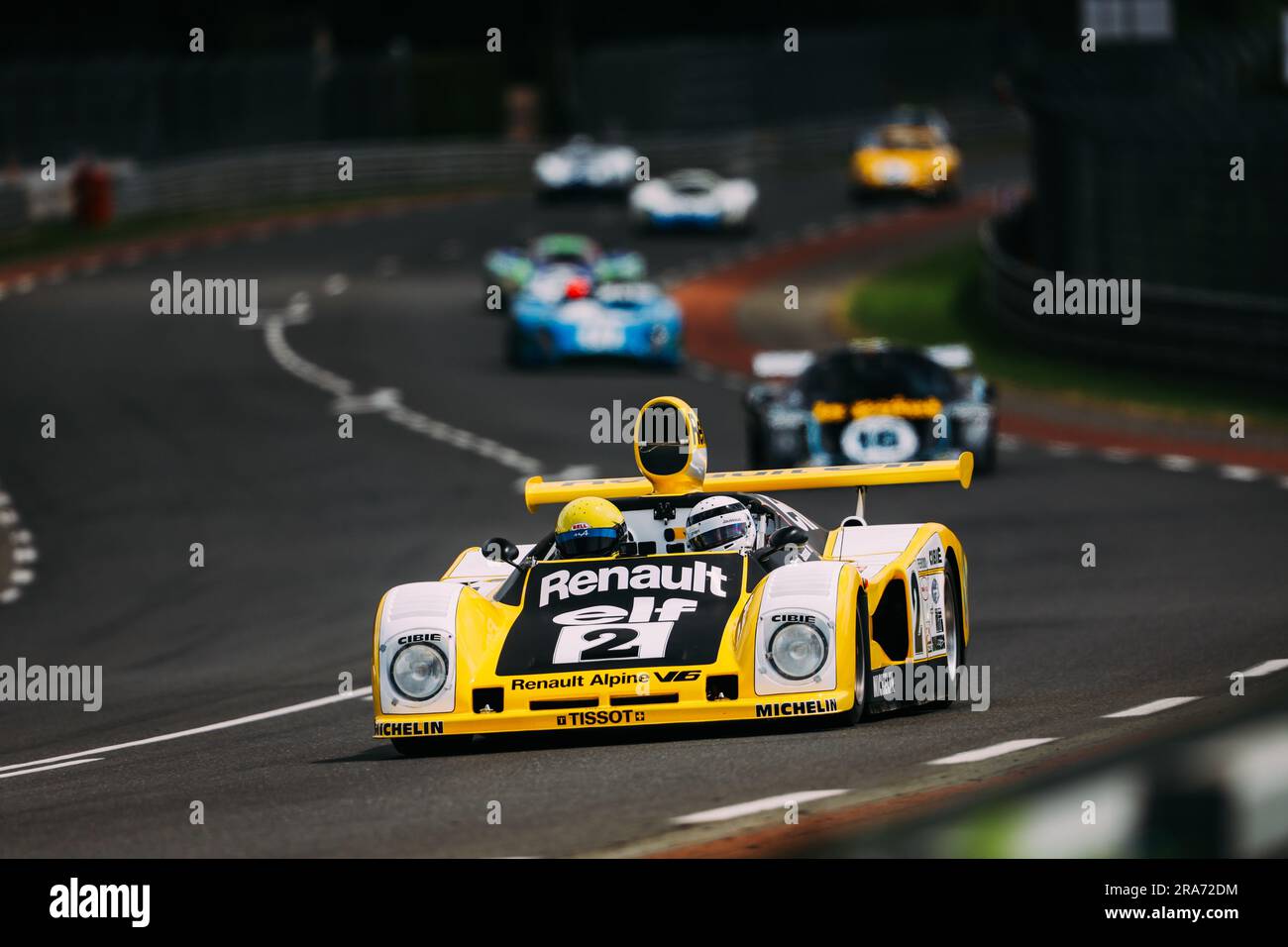 Défilé Vainqueurs des 24 heures du Mans Renault Alpine A442 pendant la ...