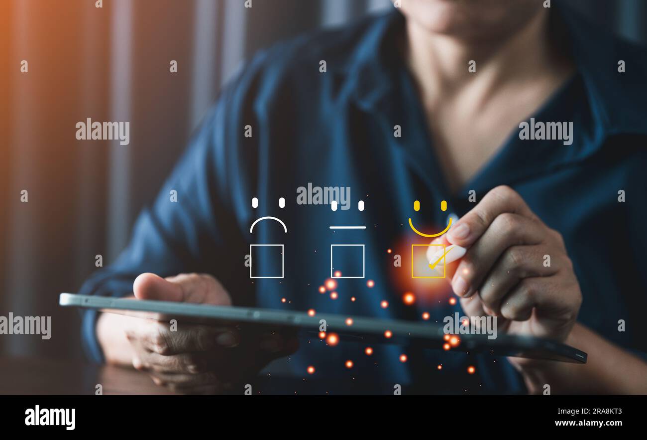 Service à la clientèle et concept de satisfaction, les clients sont ...