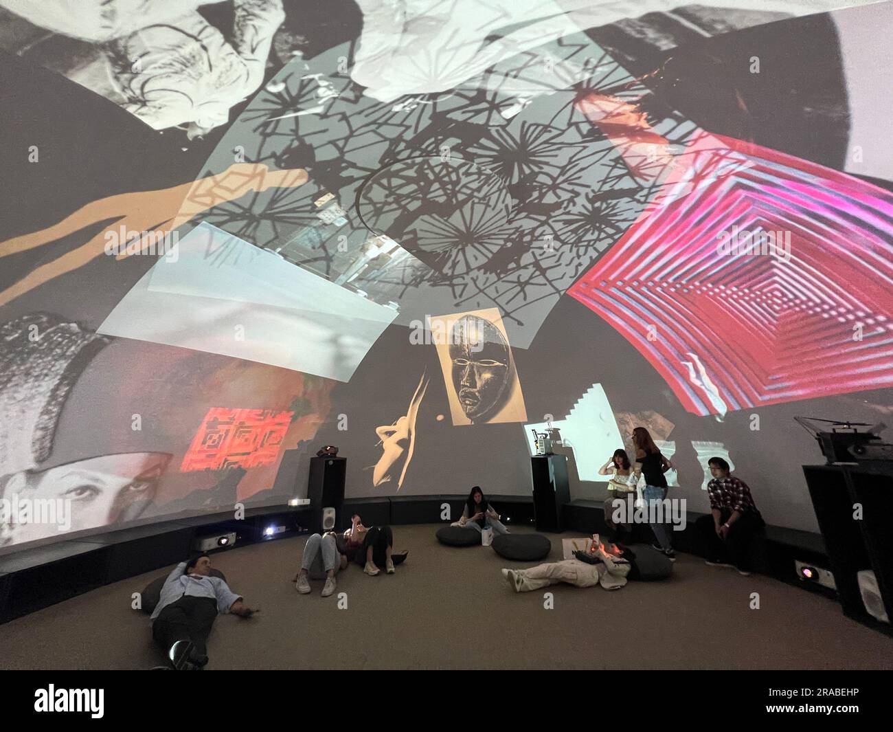 360 art Banque de photographies et d’images à haute résolution - Alamy