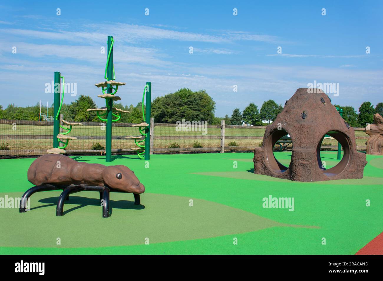 Le Jardin Secret Une Aire De Jeux Accessible Conçue Pour Inclure Des