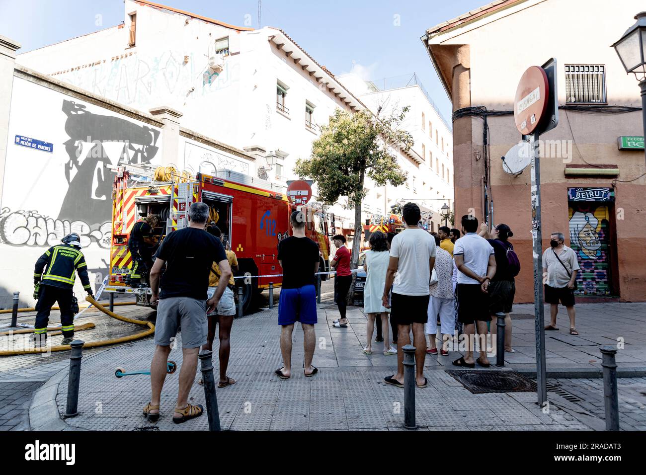 Residents evacuated during a fire without explosion in the attic of a ...