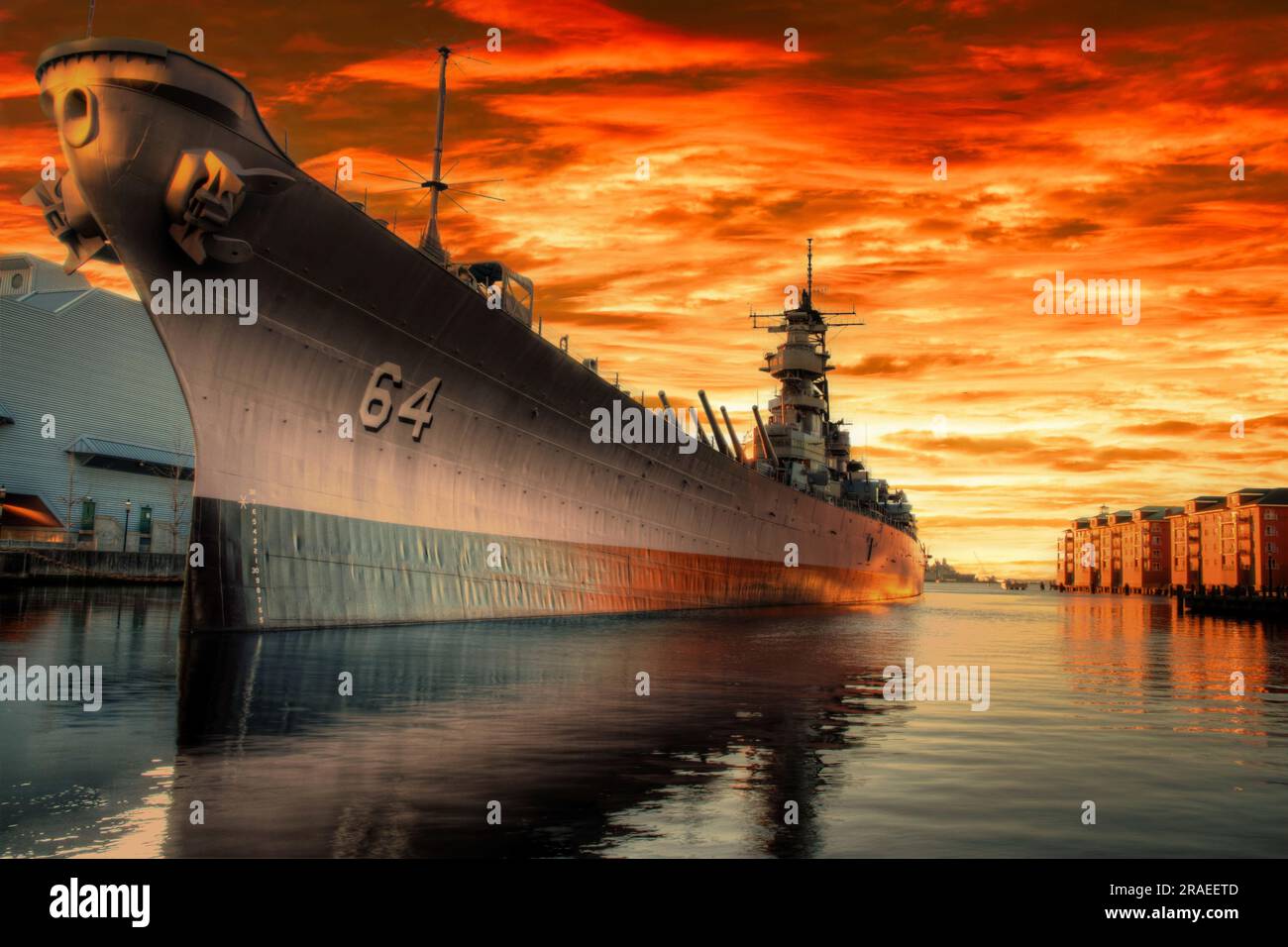 C'est l'USS Wisconsin. Cuirassé de classe Iowa de l'AWorld War II. Même ...