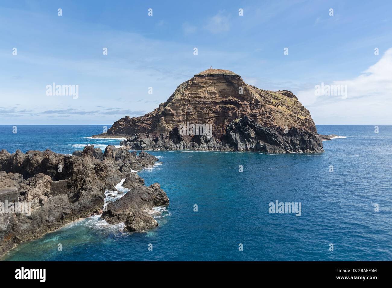 Île de Madère Portugal - 04 19 2023: Vue sur l'îlot de Mole et les ...