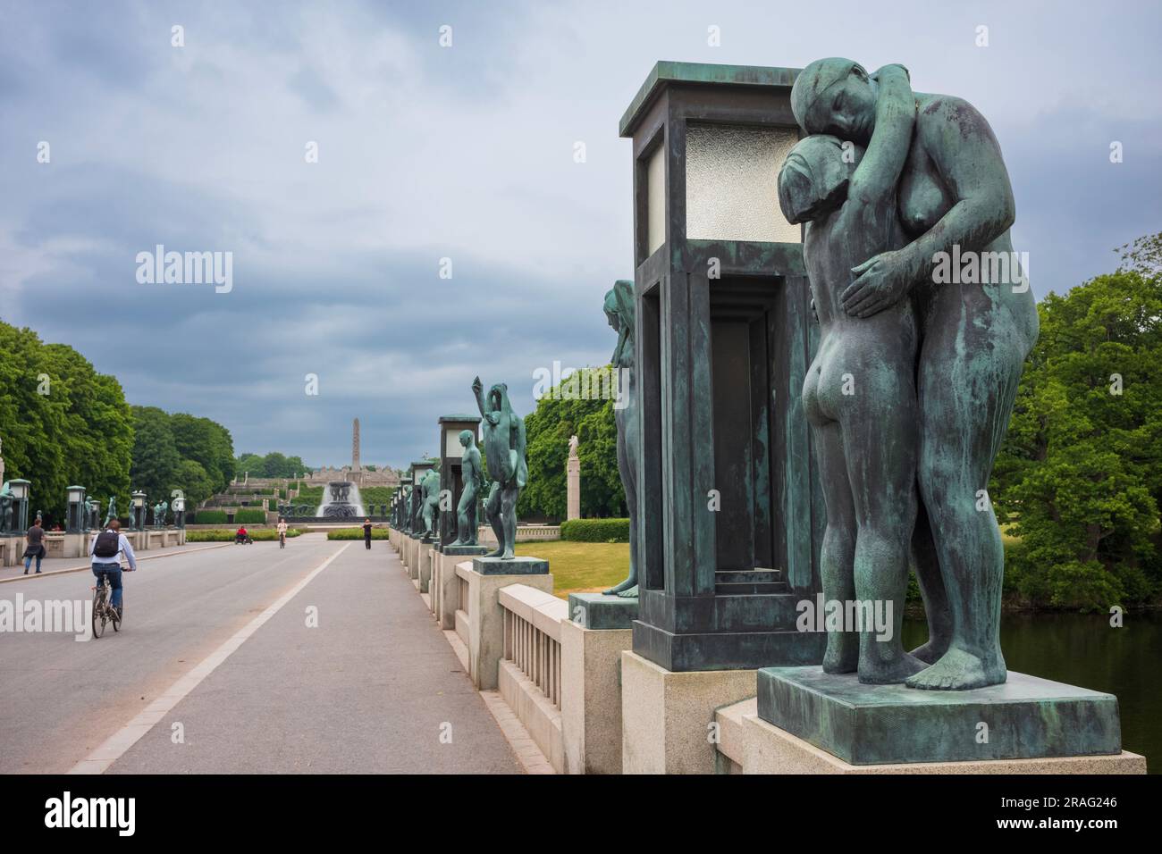 Oslo, Norvège, 20 juin 2023 : les touristes explorent le parc de ...