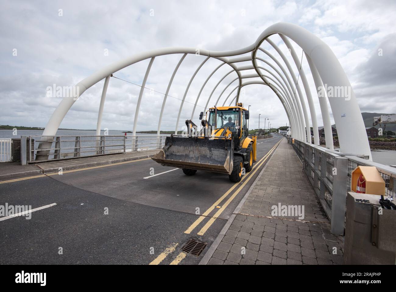 Un pont tournant pivotant sur une pile centrale Banque de photographies ...