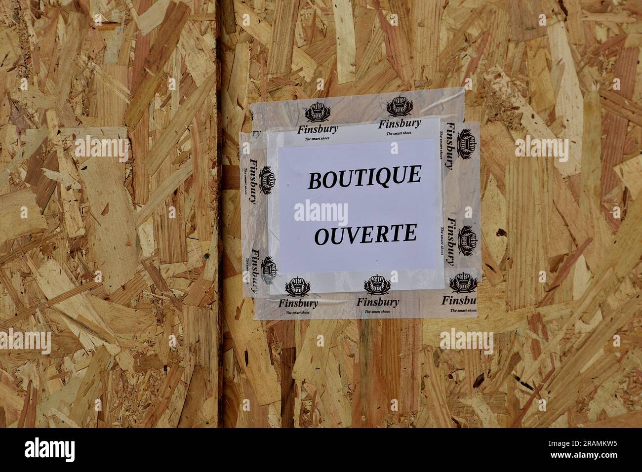 French open posters Banque de photographies et d’images à haute ...