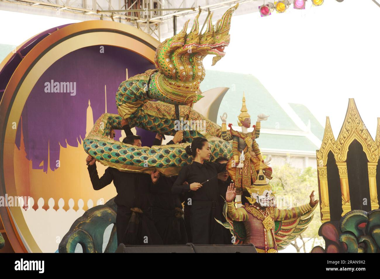 Joe Louis Traditional Thai Puppet Theatre a eu une occasion honorée de ...