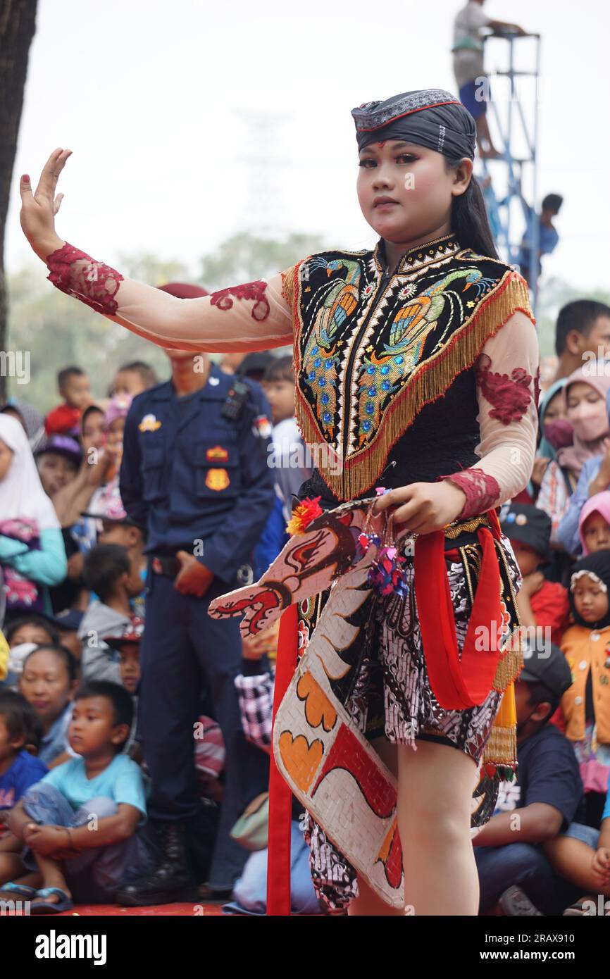 Tari jathilan Banque de photographies et d’images à haute résolution ...