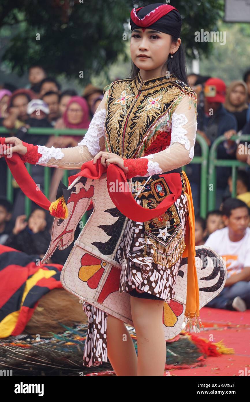 Tari jathilan Banque de photographies et d’images à haute résolution ...