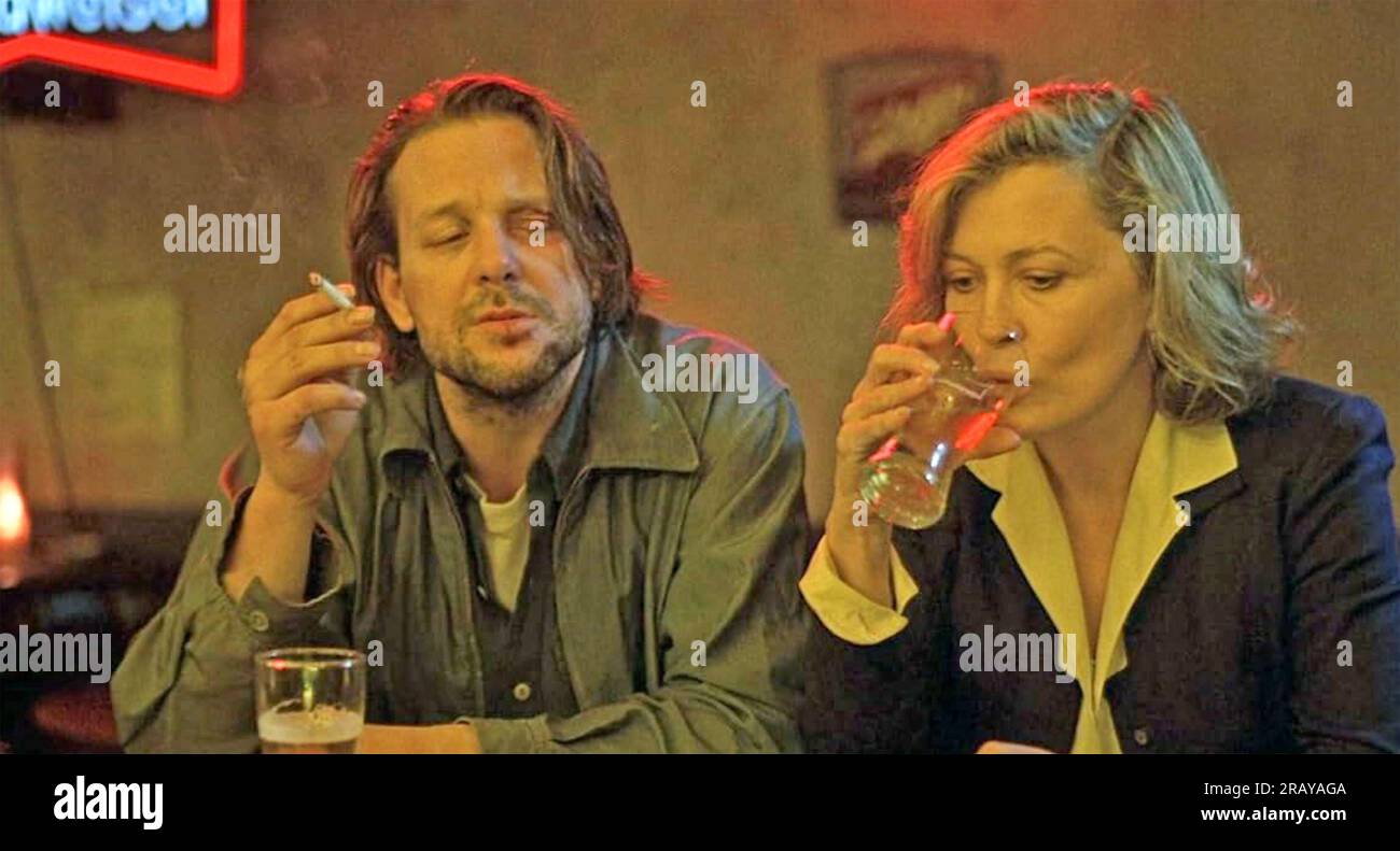 Mickey rourke faye dunaway barfly Banque de photographies et d’images à ...