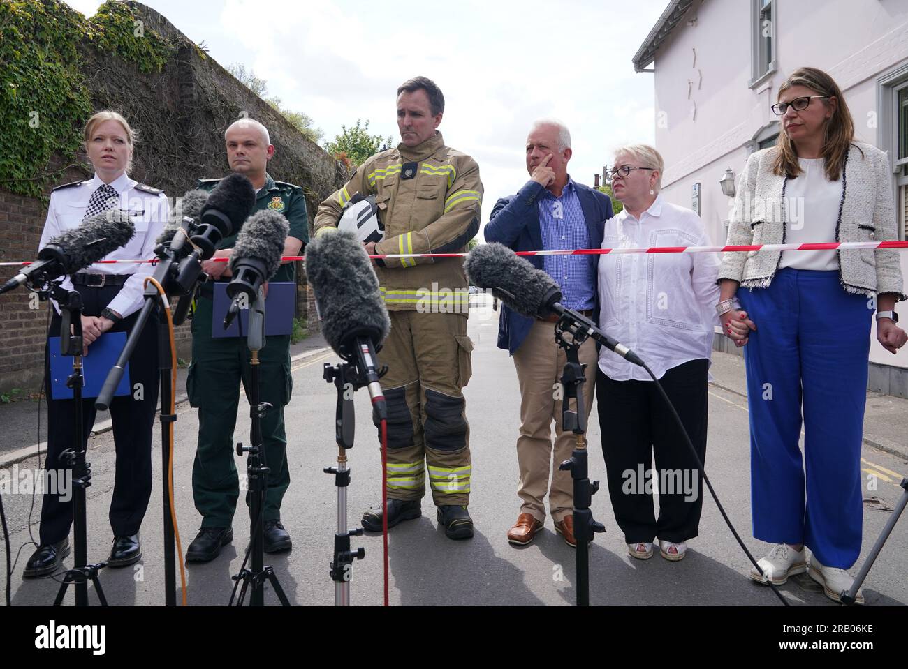 (De gauche à droite) le surintendant principal détective clair Kelland ...