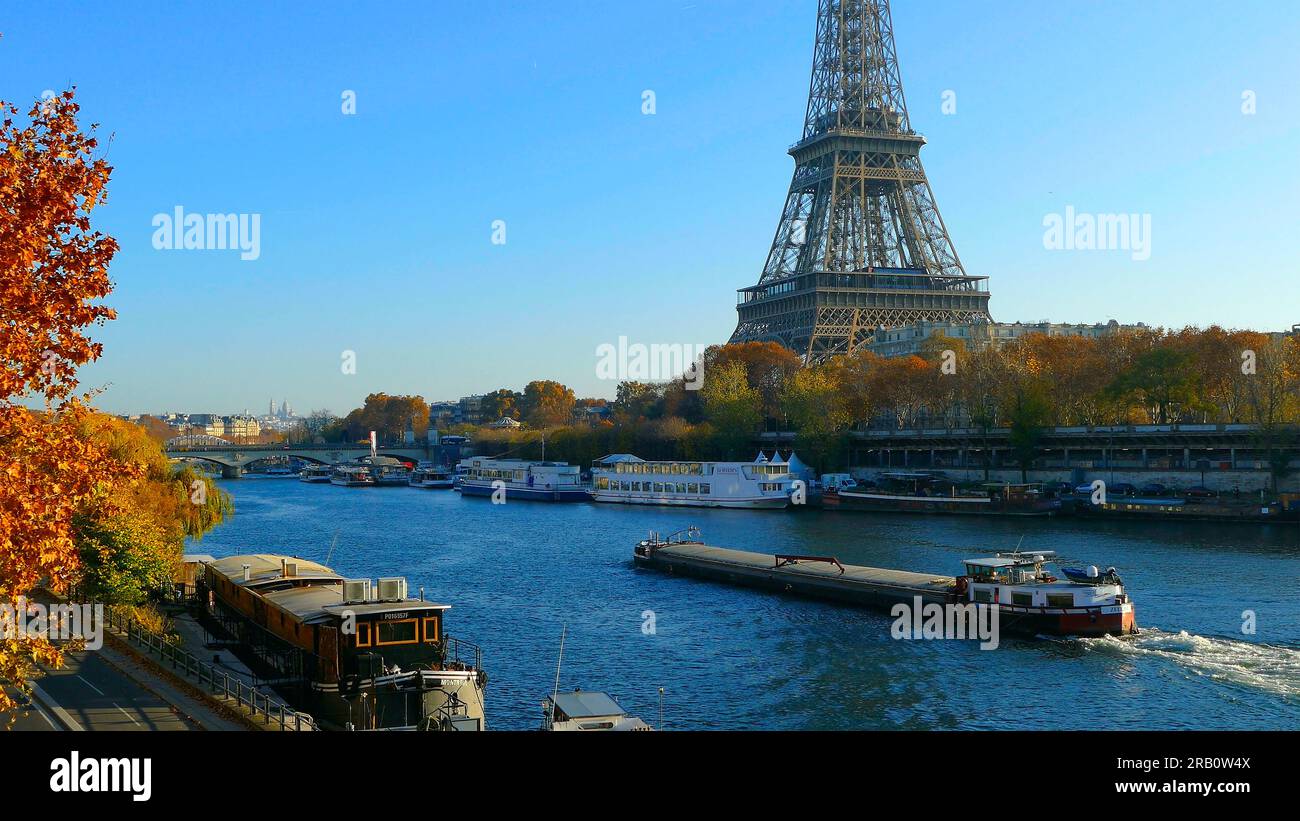 Paris river cargo Banque de photographies et d’images à haute ...