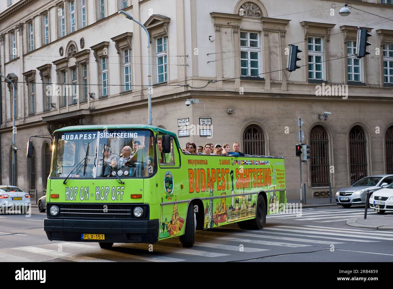 Budapest bus Banque de photographies et d’images à haute résolution - Alamy
