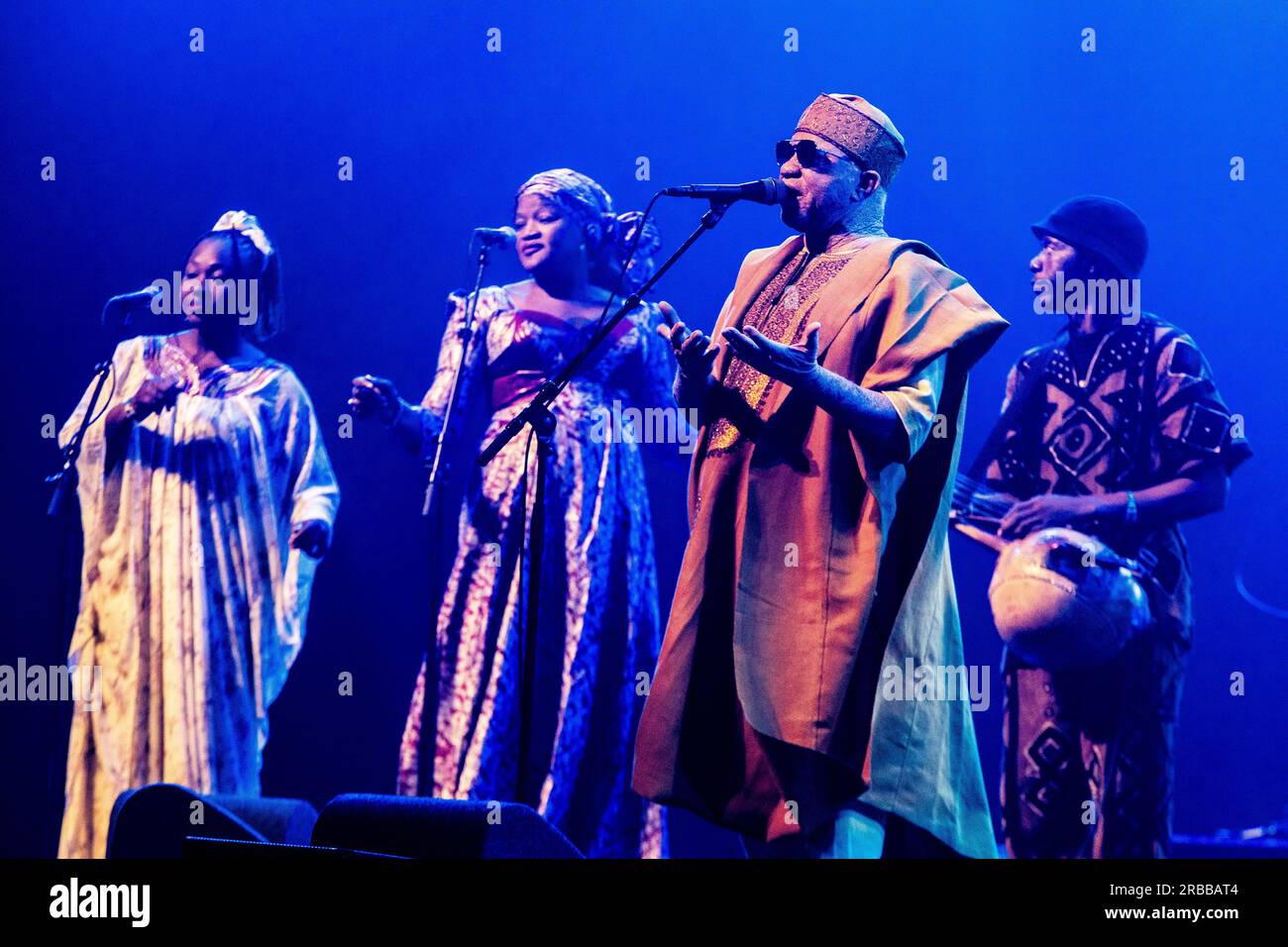 Chanteur malian Banque de photographies et d’images à haute résolution ...