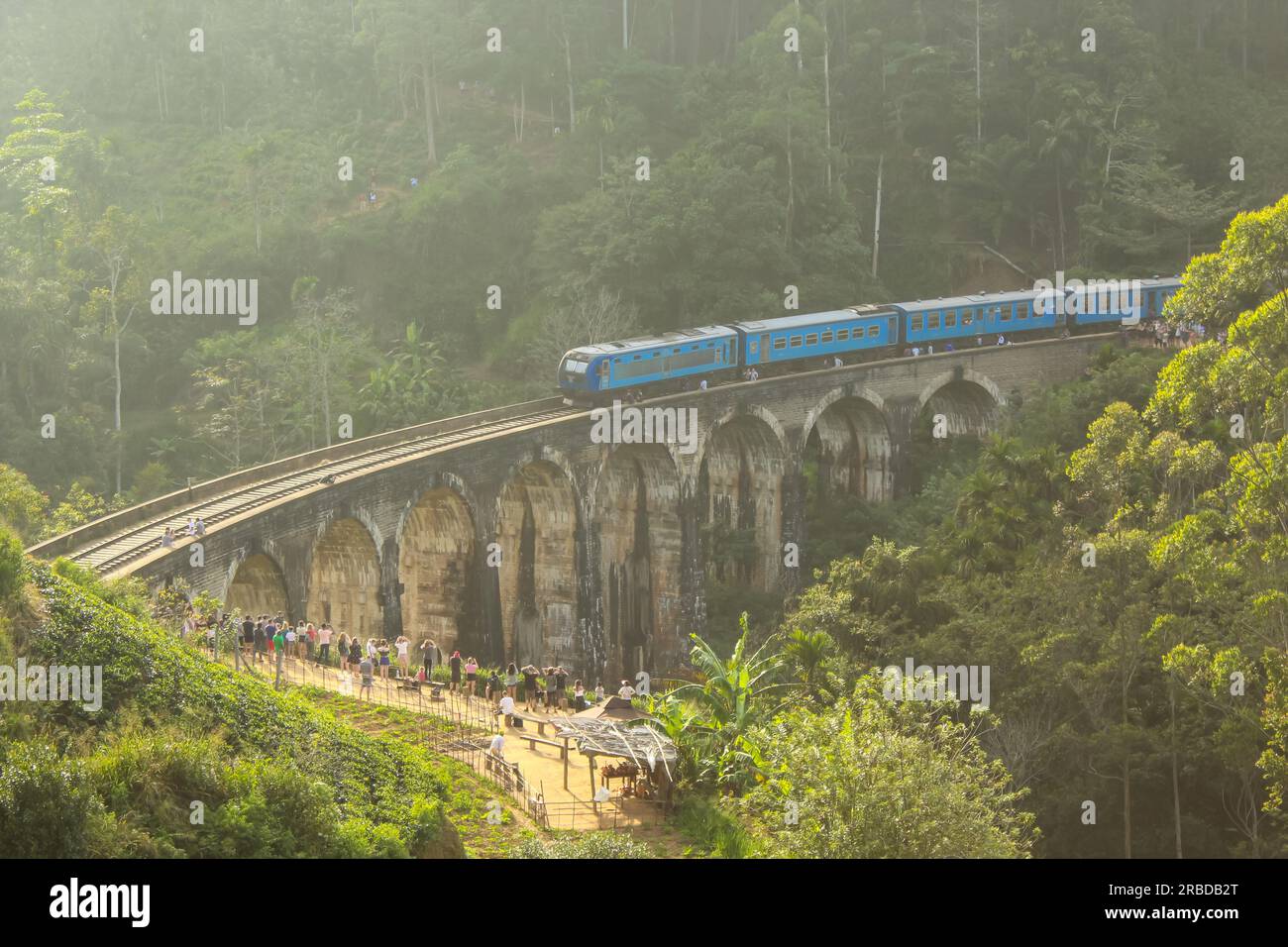 Pont de train spectaculaire Banque de photographies et d’images à haute résolution - Alamy