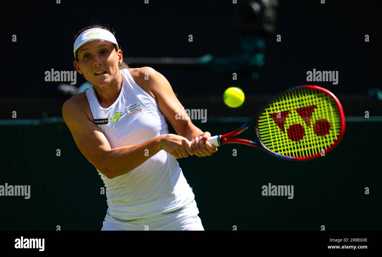 Varvara Gracheva de France en action lors de la deuxième manche des Championnats de Wimbledon ...