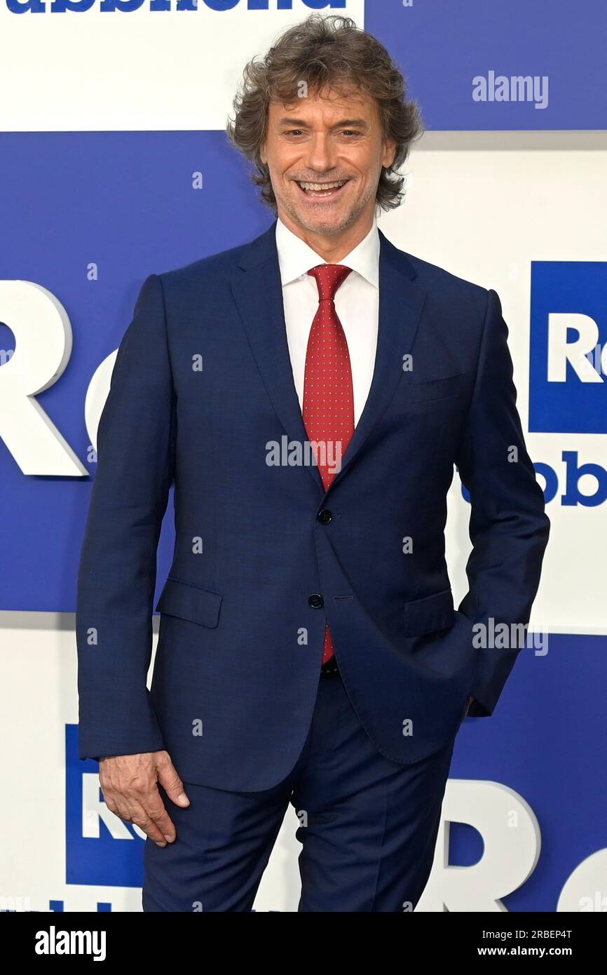 Alberto Angela beim Photocall 'Palinsesti Rai 2023-2024' im Centro di produzione Rai di Napoli ...