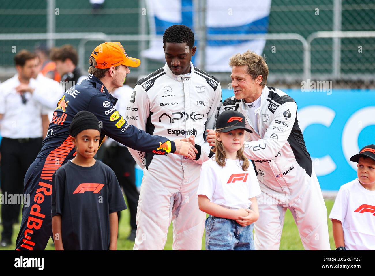 VERSTAPPEN Max (Ned), Red Bull Racing RB19, IDRIS Damson Alade-Bo (GBR ...