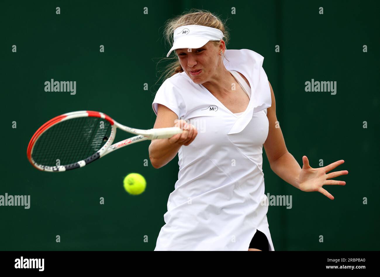 Alina Korneeva lors de son match en simple féminin le huitième jour des ...