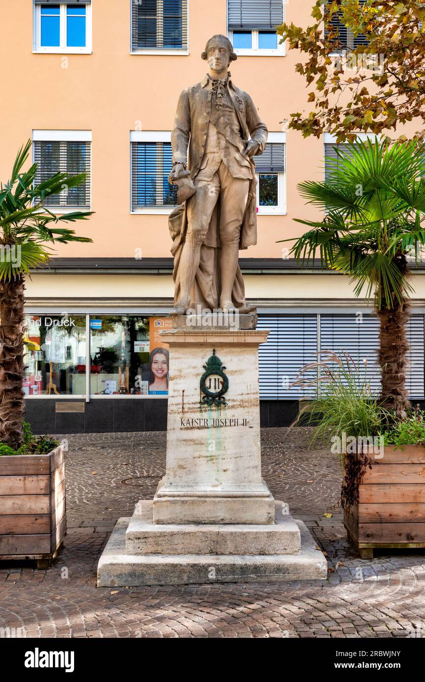 Monument to joseph ii Banque de photographies et d’images à haute ...