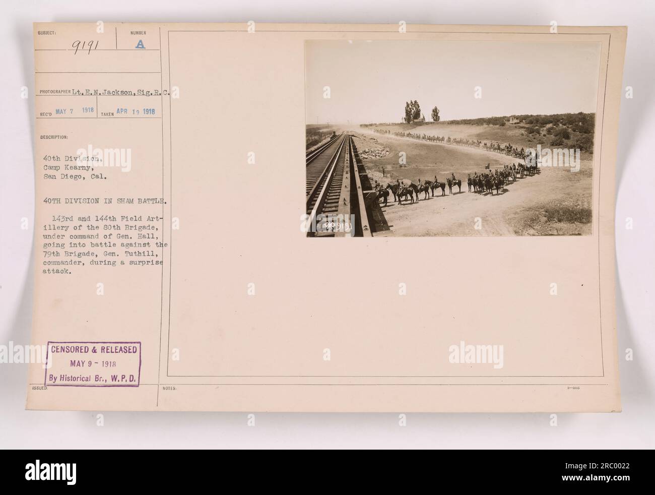 Les soldats de la 40e division s'engagent dans une bataille simulée au ...