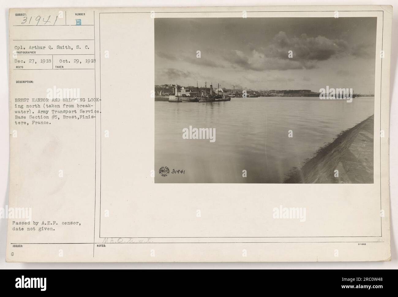 Le caporal Arthur Q. Smith du Service des transports de l'Armée de ...