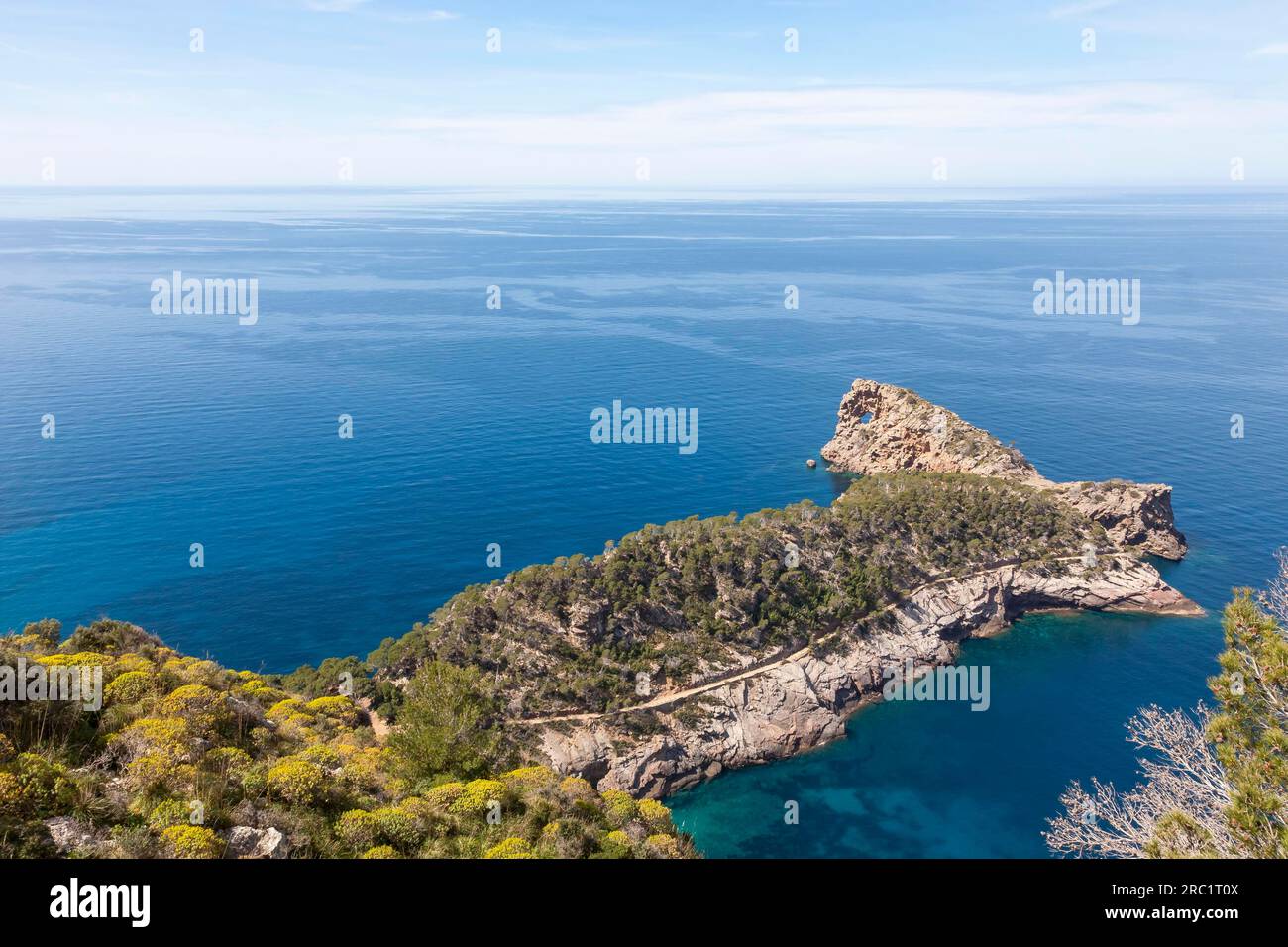 Foradada island Banque de photographies et d’images à haute résolution ...