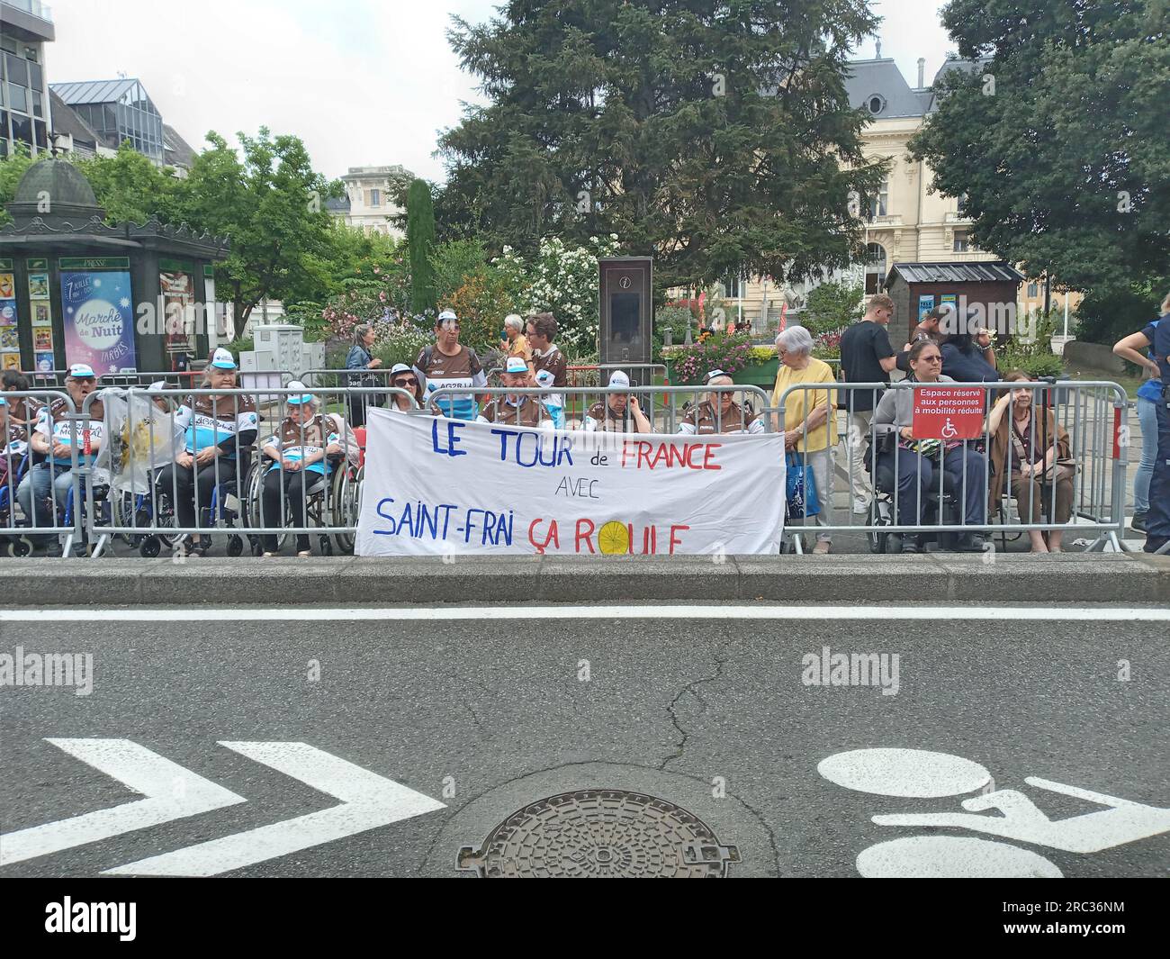 Tarbes, France-6 juillet 2023 : la sixième étape du Tour de France part ...