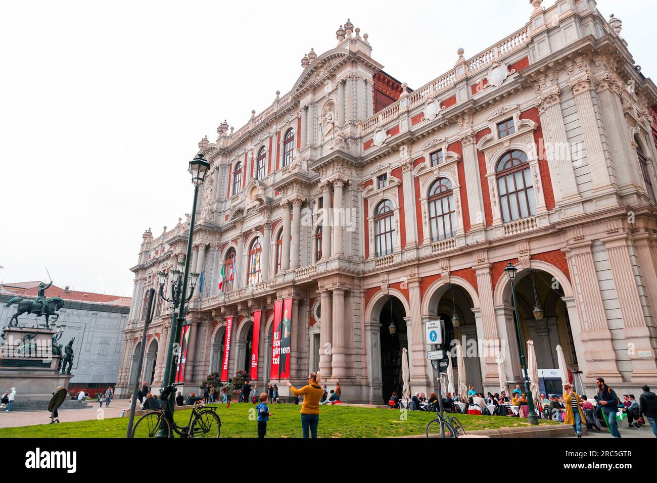 Turin, Italie - 27 mars 2022 : Palazzo Carignano est un bâtiment ...