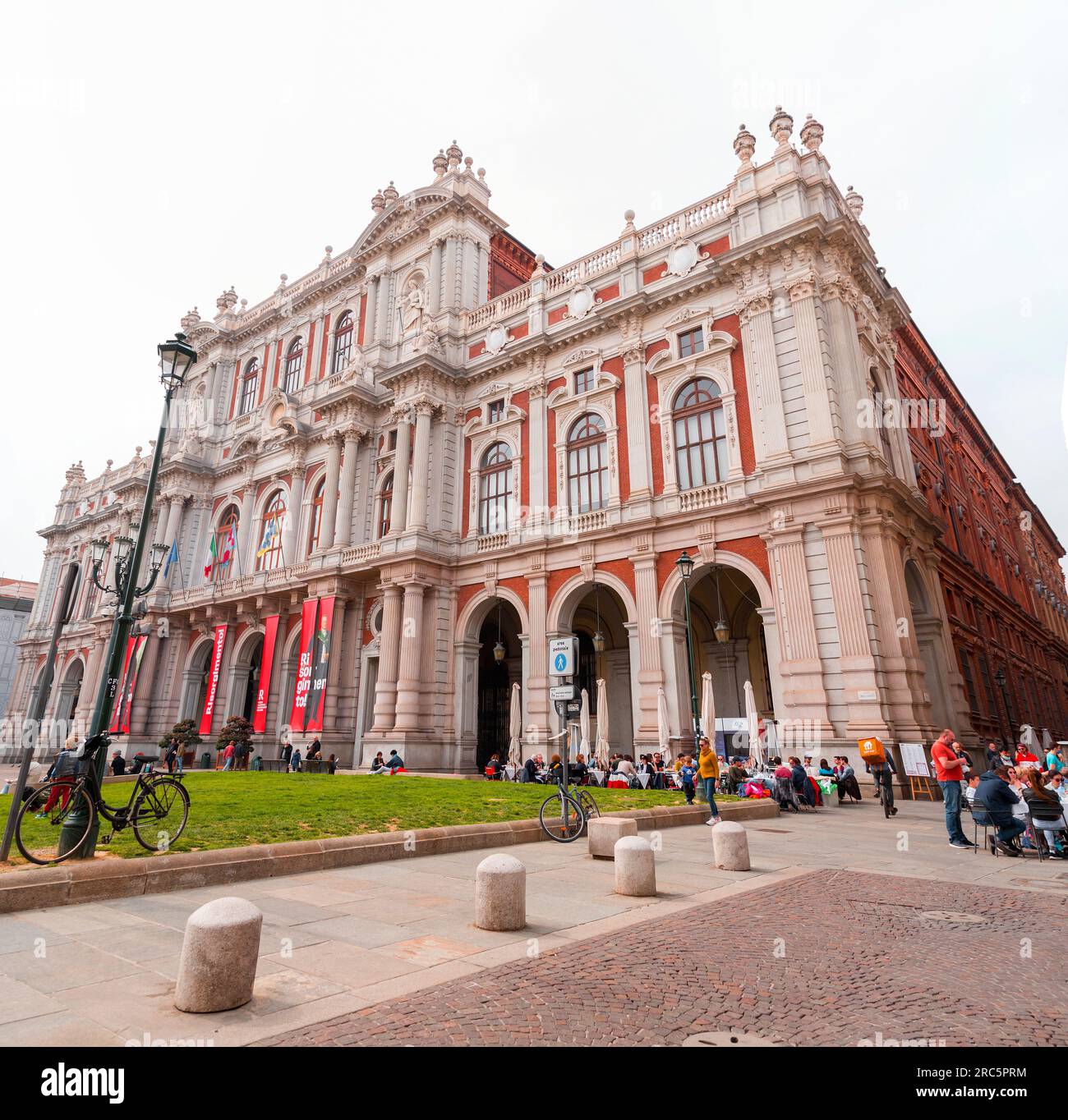 Turin, Italie - 27 mars 2022 : Palazzo Carignano est un bâtiment ...