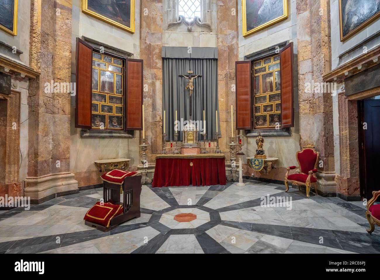 Chapel of the relics Banque de photographies et d’images à haute ...