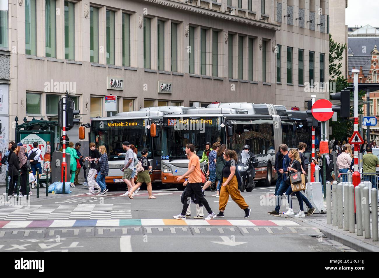 Stib bus Banque de photographies et d’images à haute résolution - Alamy