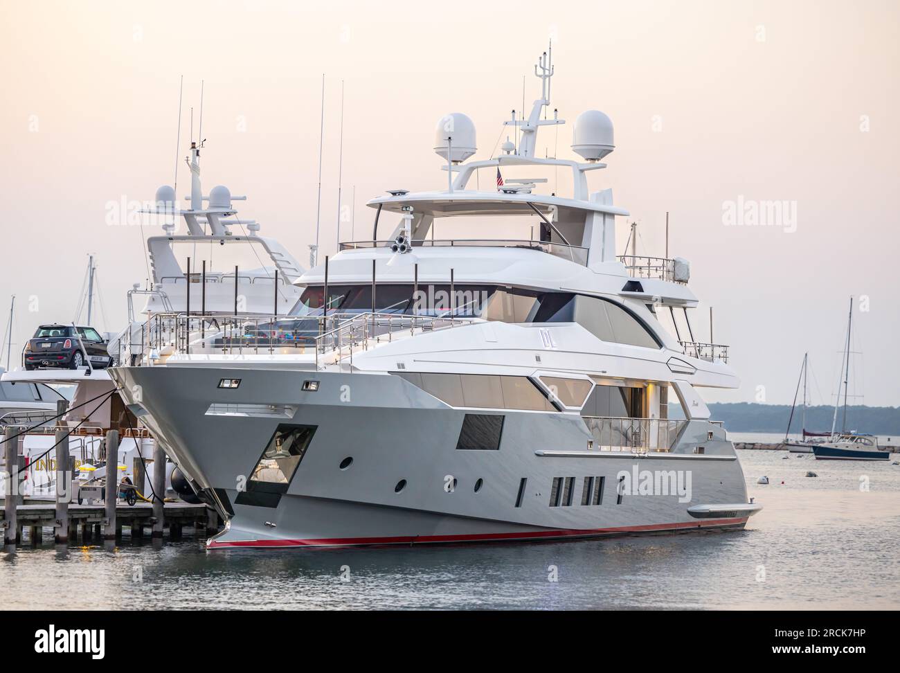 Grand yacht dans le port Banque de photographies et d’images à haute ...