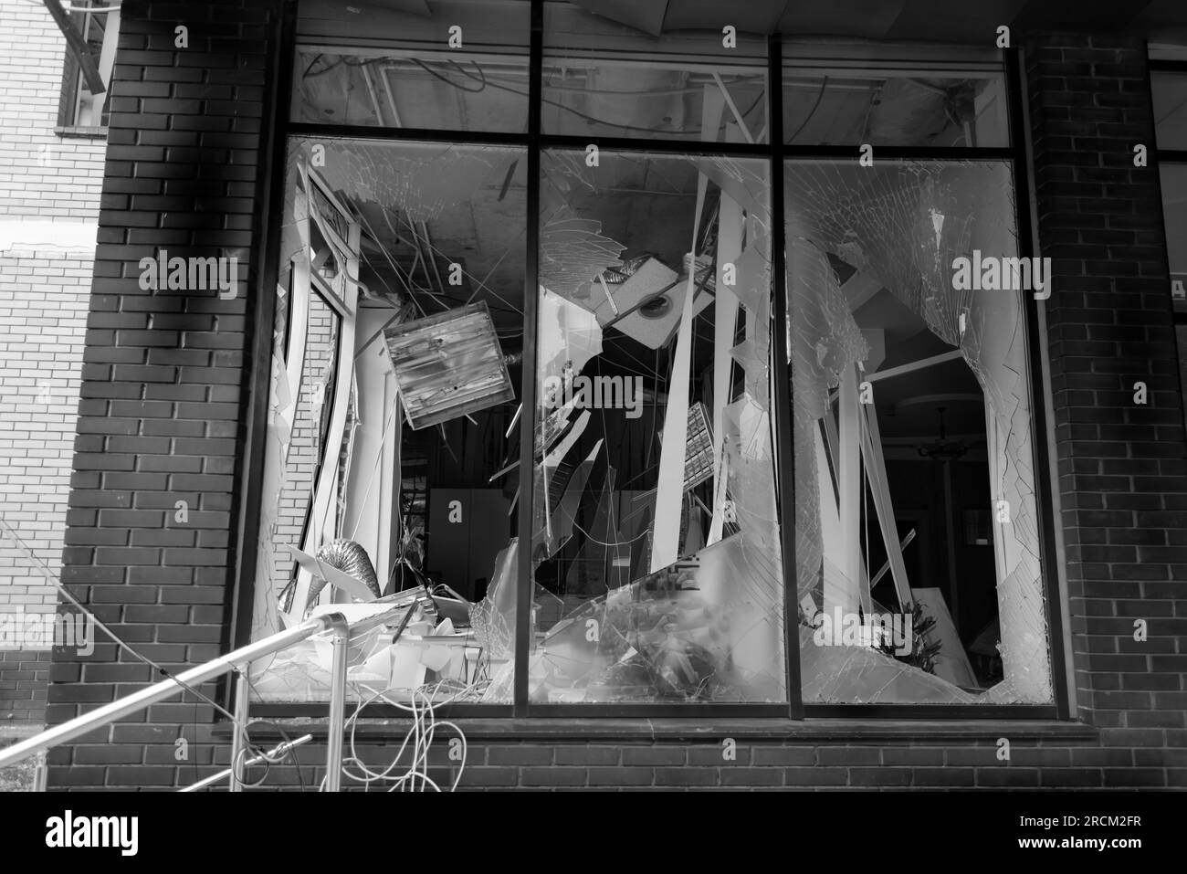 Impact de la guerre ukraine russie Banque d'images noir et blanc - Alamy