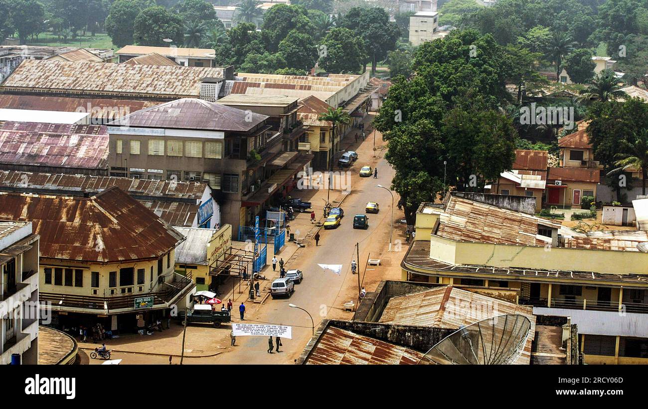 Vue partielle du centre-ville de Bangui, capitale centrafricaine, 30 ...