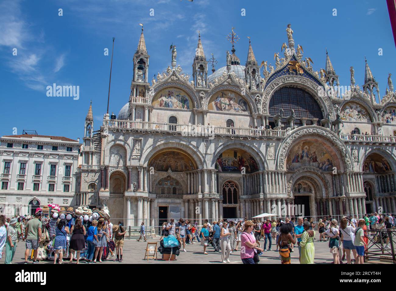 Détails de la basilique Saint-Marc ou de la basilique San Marco en ...