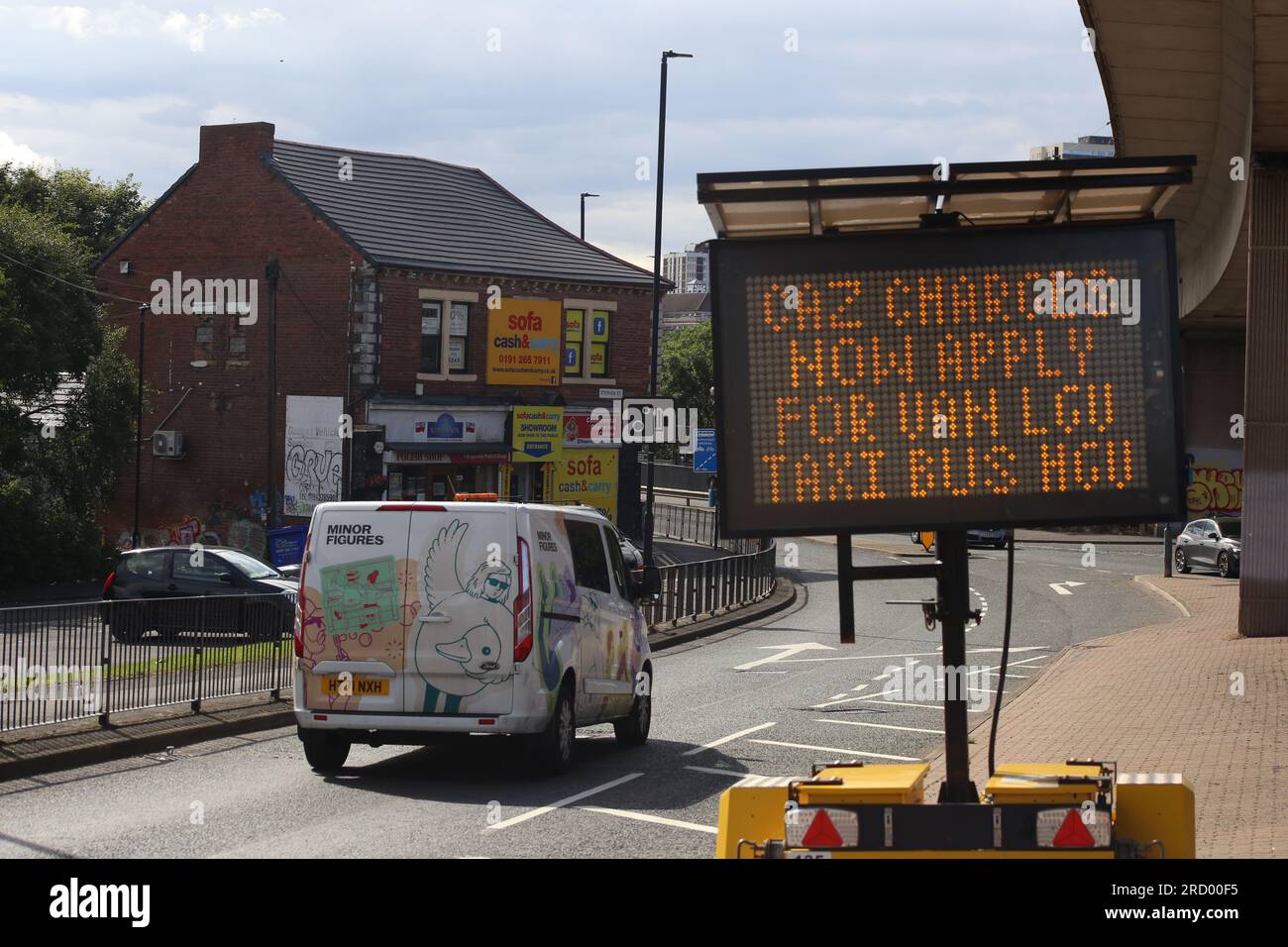 Newcastle, Royaume-Uni. 17 juillet 2023. La Clean Air zone (CAZ), qui ...