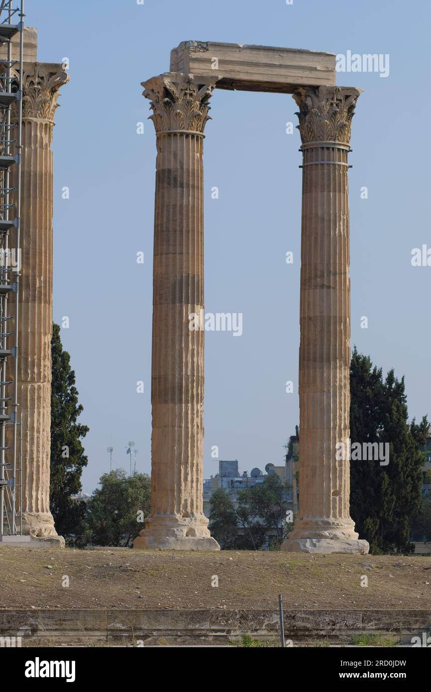 Colonnes grecques anciennes Banque de photographies et d’images à haute ...