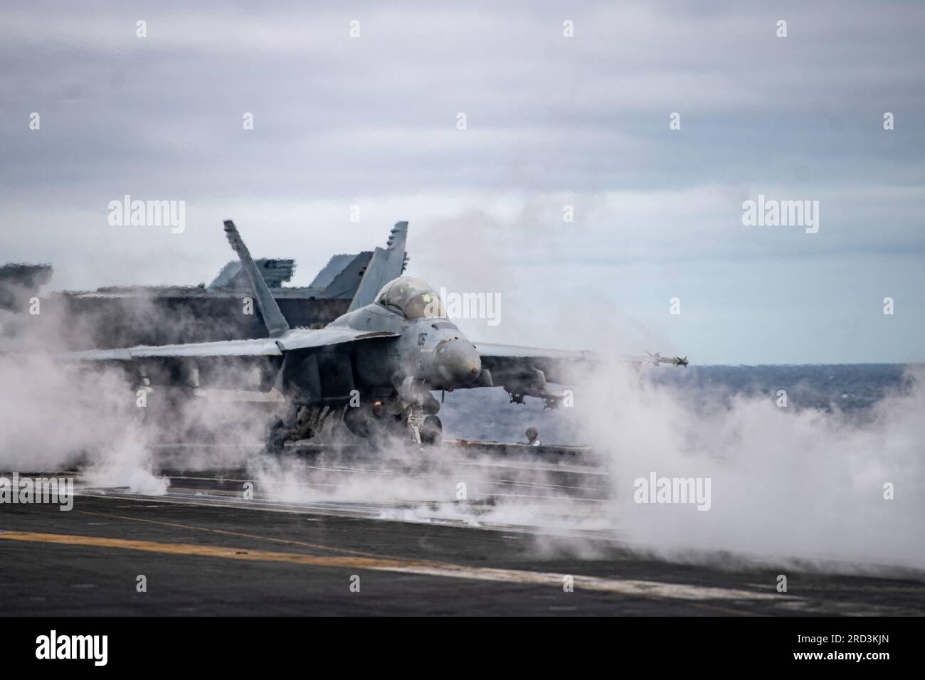 230627-N-KU796-1169 PACIFIC OCEAN (27 juin 2023) un F/A-18F Super ...