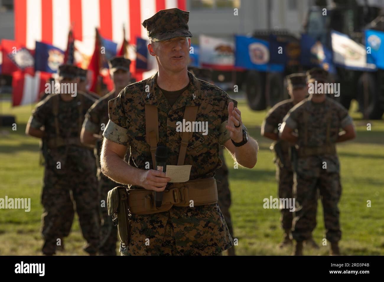 ÉTATS-UNIS Le colonel Jason B. Berg, commandant entrant du régiment de ...