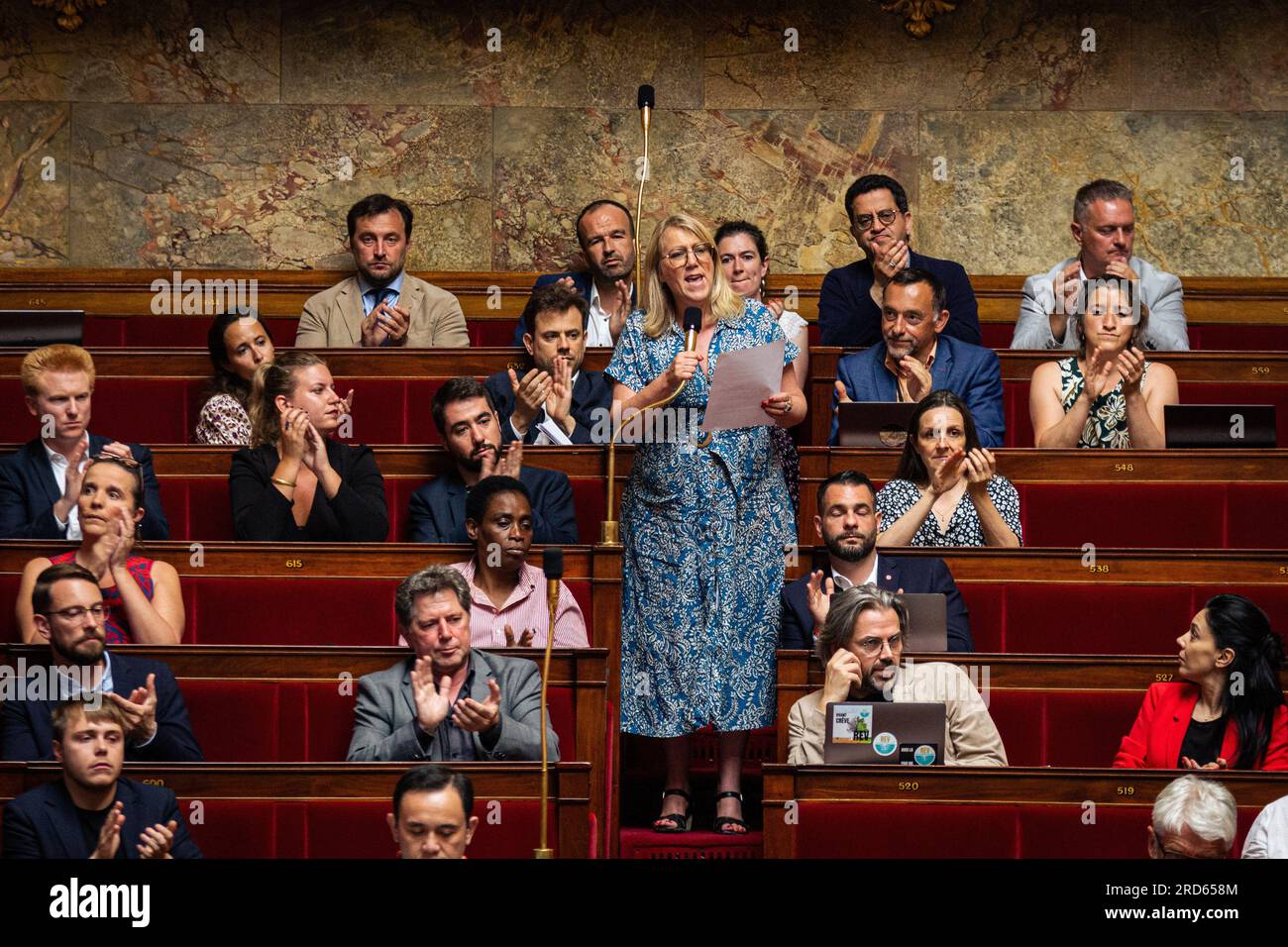 Paris danielle simonnet Banque de photographies et d’images à haute résolution - Alamy