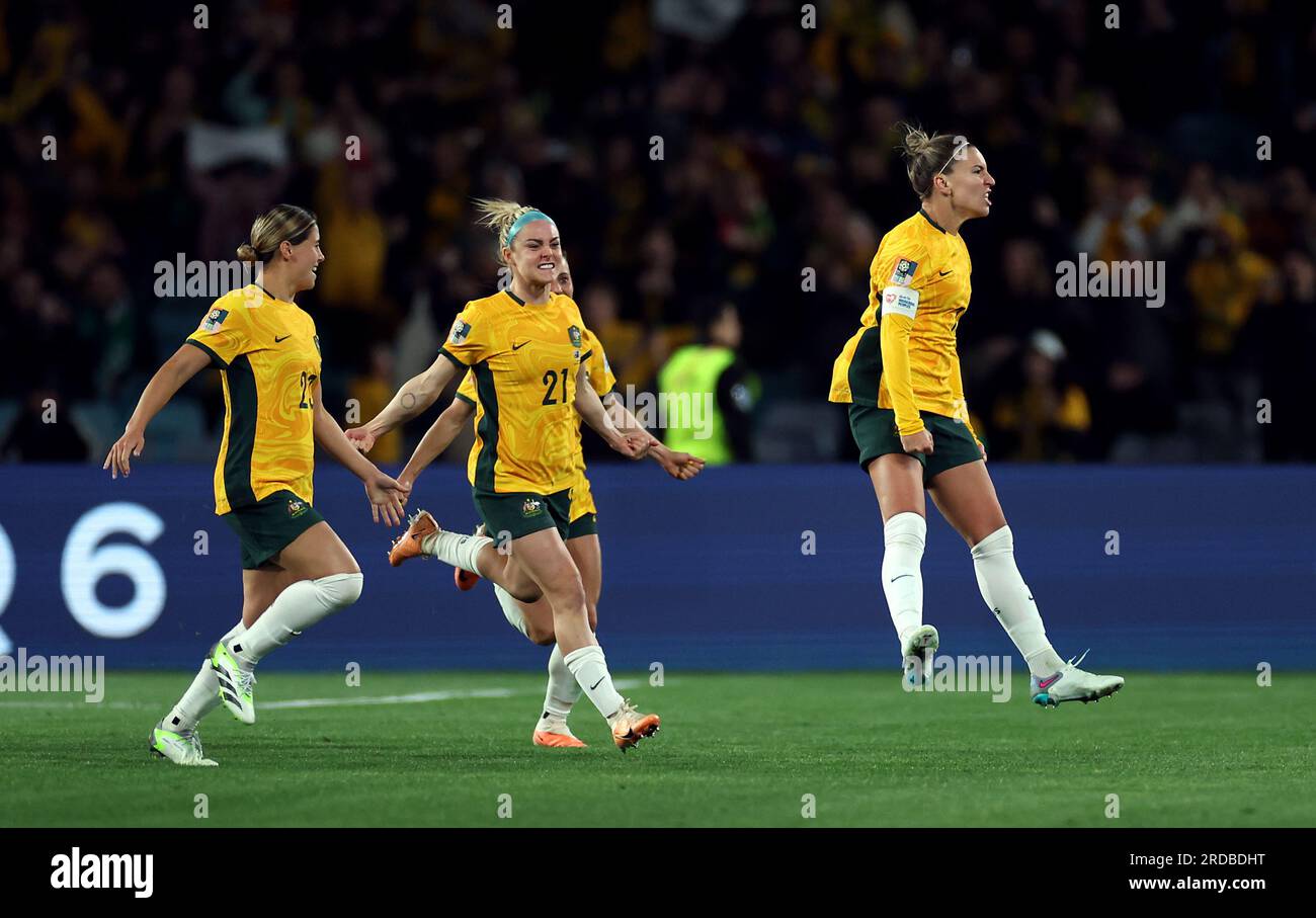 L'australienne Steph Catley célèbre le premier but de son équipe lors ...