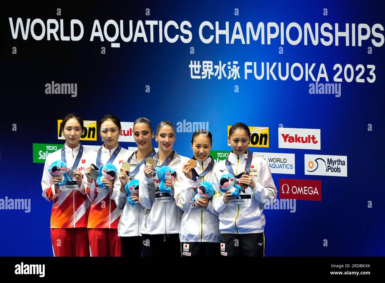 From left to right, silver medalists Wang Liuyi and Wang Qianyi, of ...