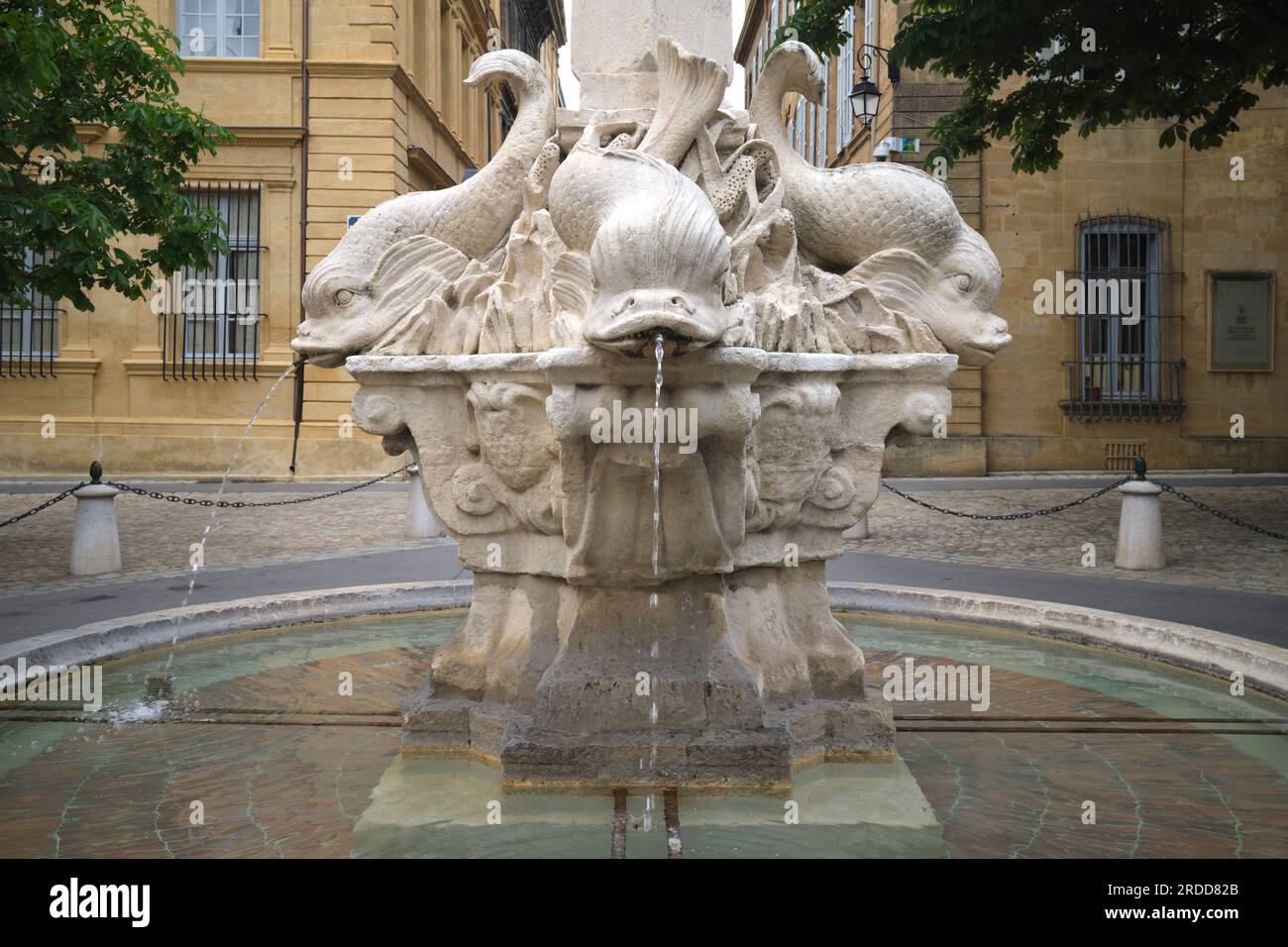 Quatre dauphins aix en provence france Banque de photographies et d’images à haute résolution ...